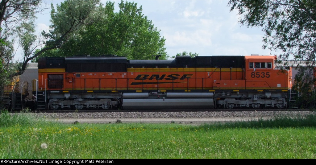 BNSF 8535